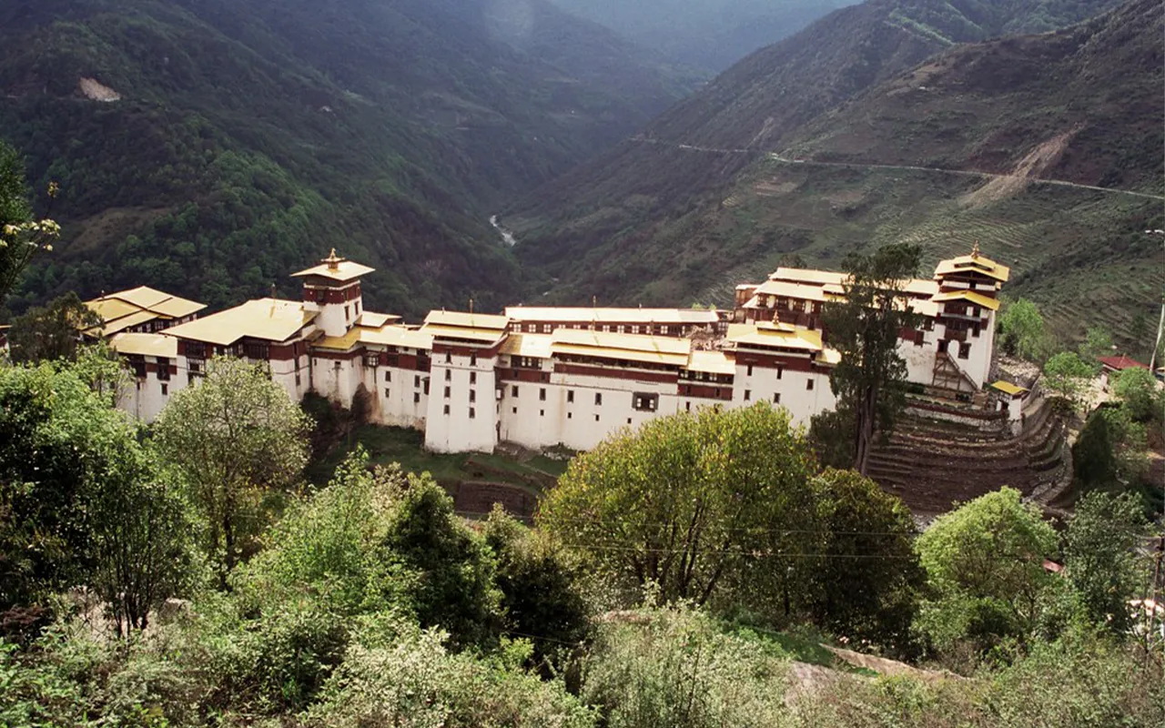 Amazing Short Bhutan Tour from Nepal – 4 Days Magical Escape